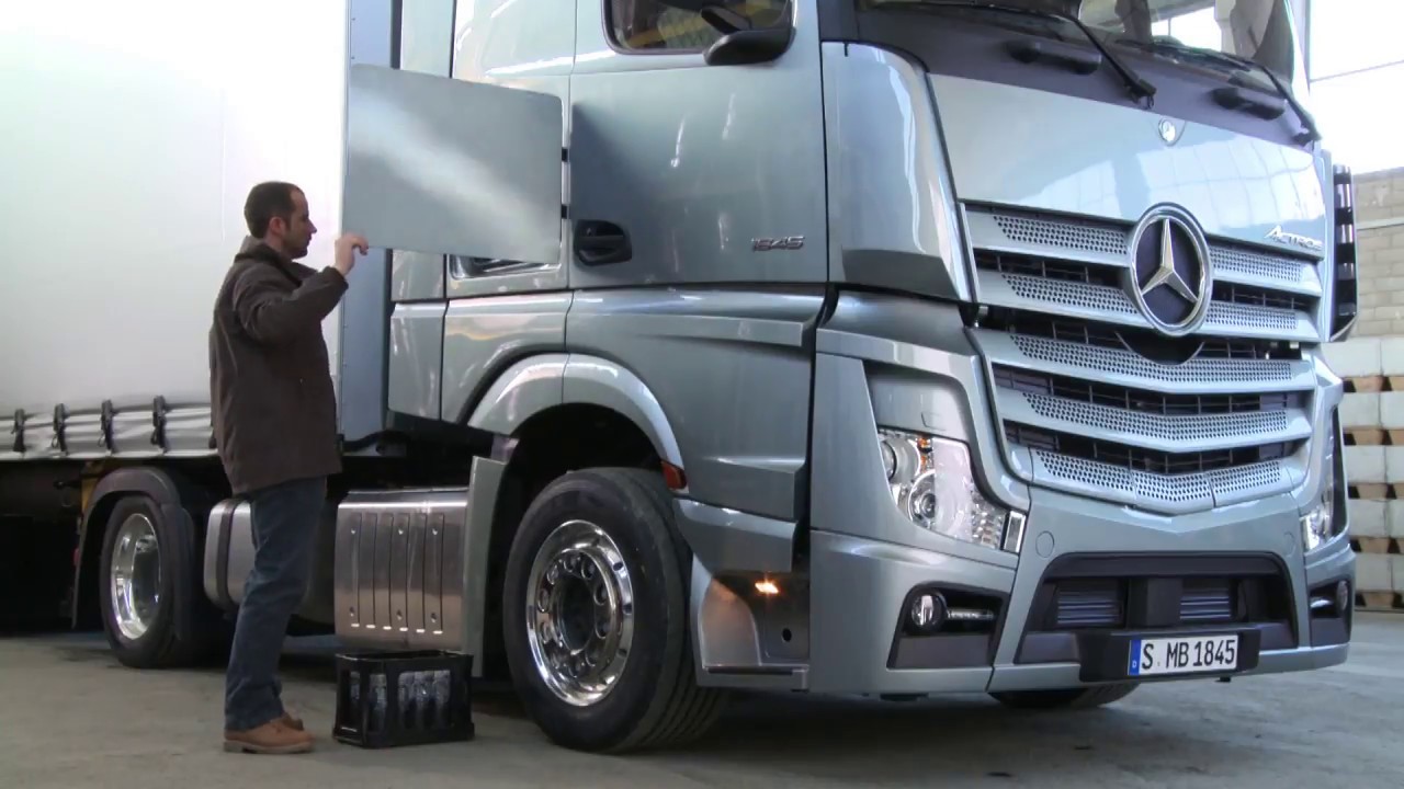 Mercedes-Benz Actros Tutorials - External Locker Stowage - YouTube
