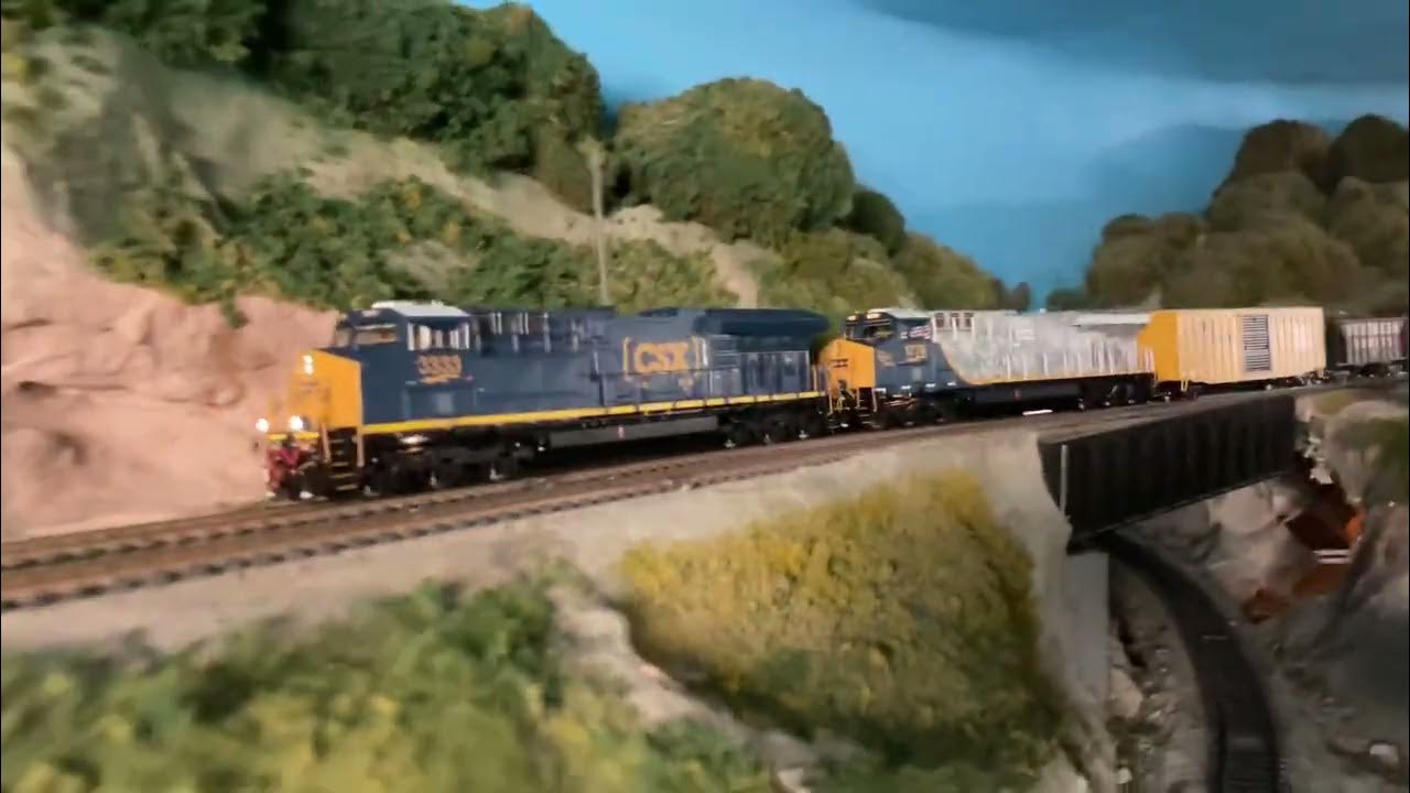 Modern CSX Ho manifest loops over itself - YouTube