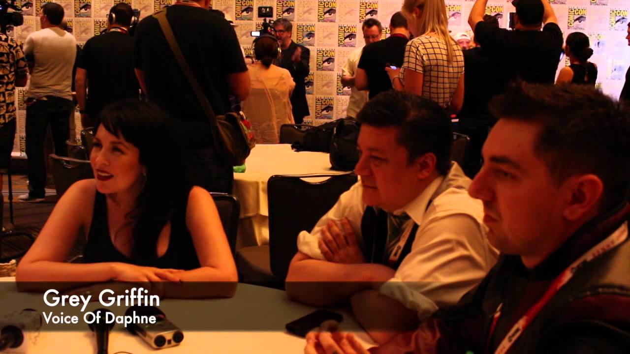 Scooby-Doo & KISS Grey Griffin Voice Of Daphne Blake SDCC 2015 ...