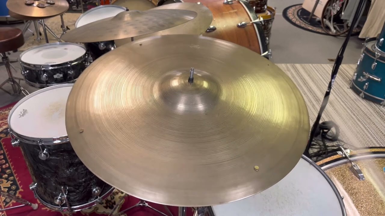 1940s Zildjian 20" Trans Stamp Thin Sizzle Ride Cymbal 1871g - YouTube