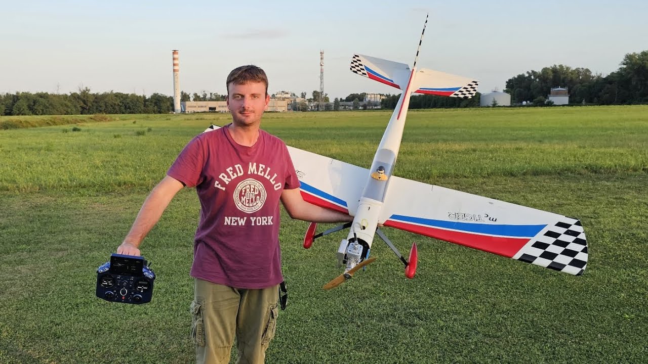 Phoenix Tiger .60 & DLE 20cc - YouTube