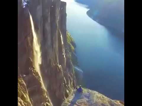 AZAN ÇOX GÖZƏL SƏSLƏ.