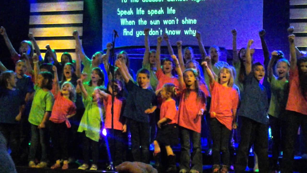 Children's flash mob -Speak Life - YouTube