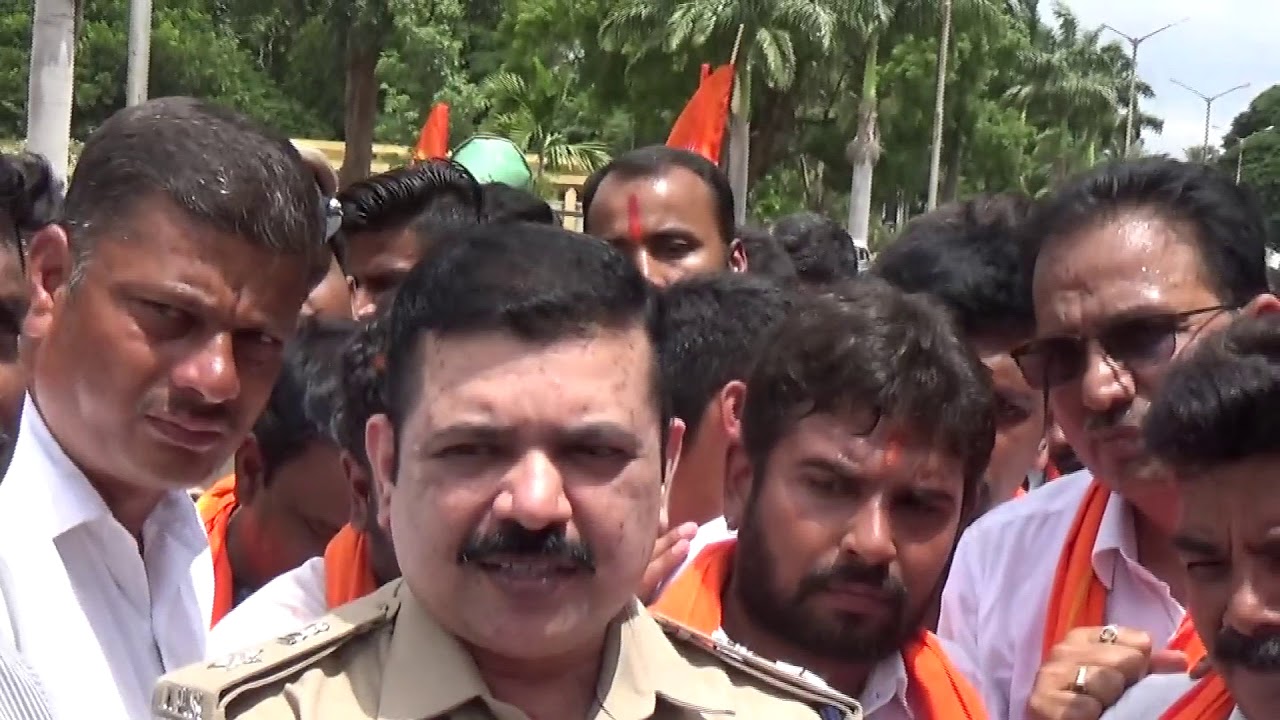 SP Sri H.D.Ananda Kumar, IPS speech in Today Strike - YouTube