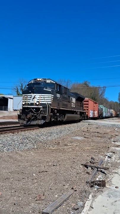Rail Master! EMD SD70ACe "Rollin UP" Nice High Pitch Horn Norfolk Southern #1093 - #153@rider22 ...