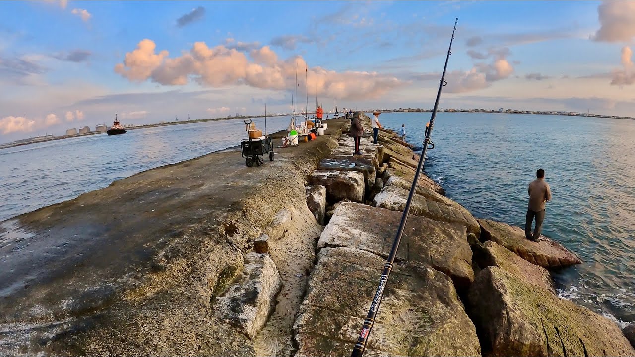 Pompano & Massive Trout: Surfside Jetty is on 🔥FIRE🔥 (S6 E73) - YouTube