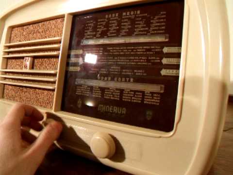 Radio a valvole Minerva - YouTube