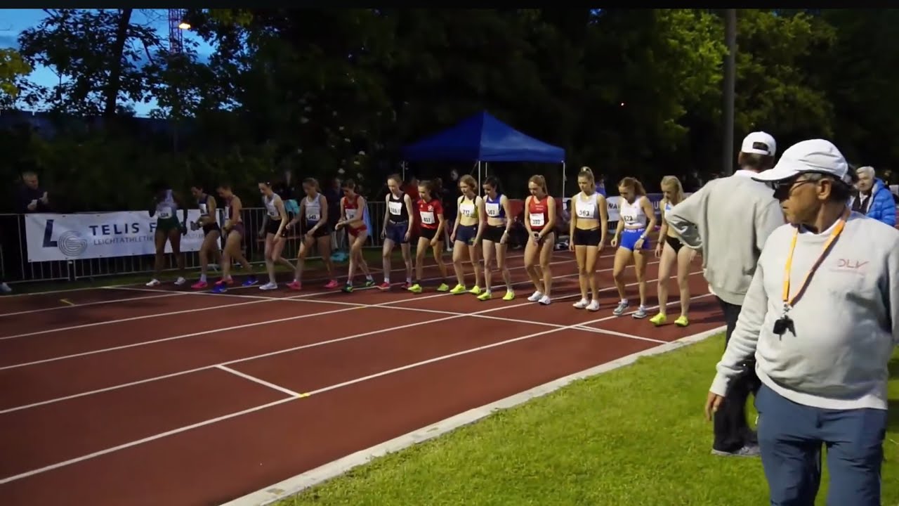 Hannah Bruckmayer gewinnt 3000m vor Emily Junginger | Sparkassen Gala ...