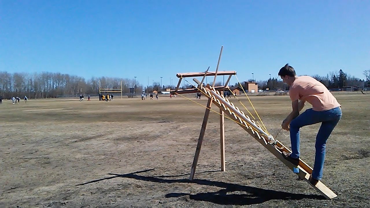 FIRING A GIANT CROSSBOW! - YouTube
