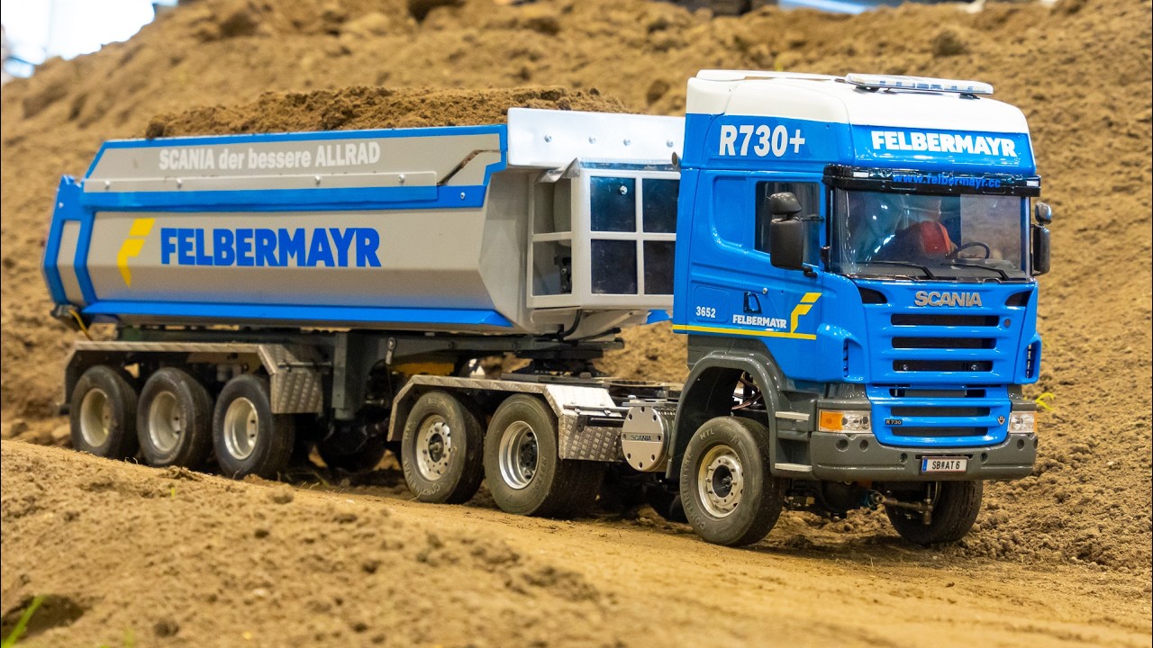 GIANT RC Construction Site Comes Alive With Amazing Heavy Equipment ...