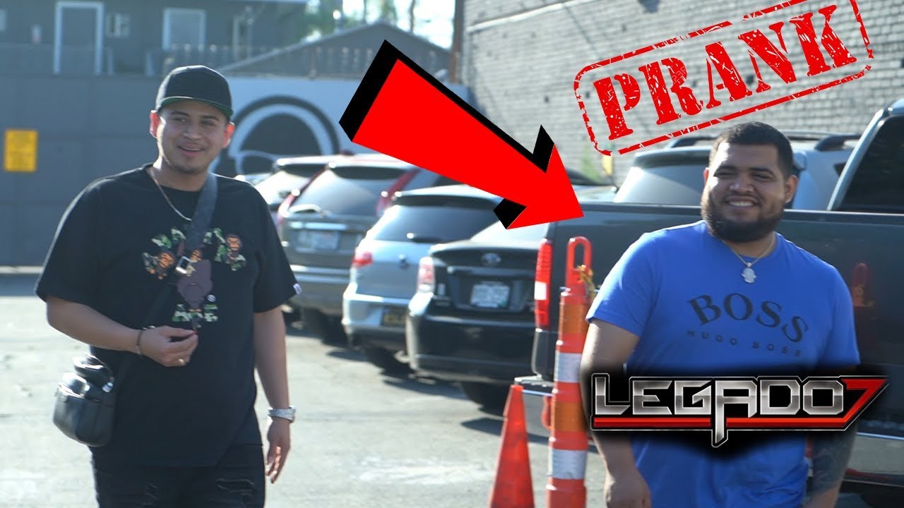 PRANKING ALEX FROM LEGADO 7!!! - YouTube