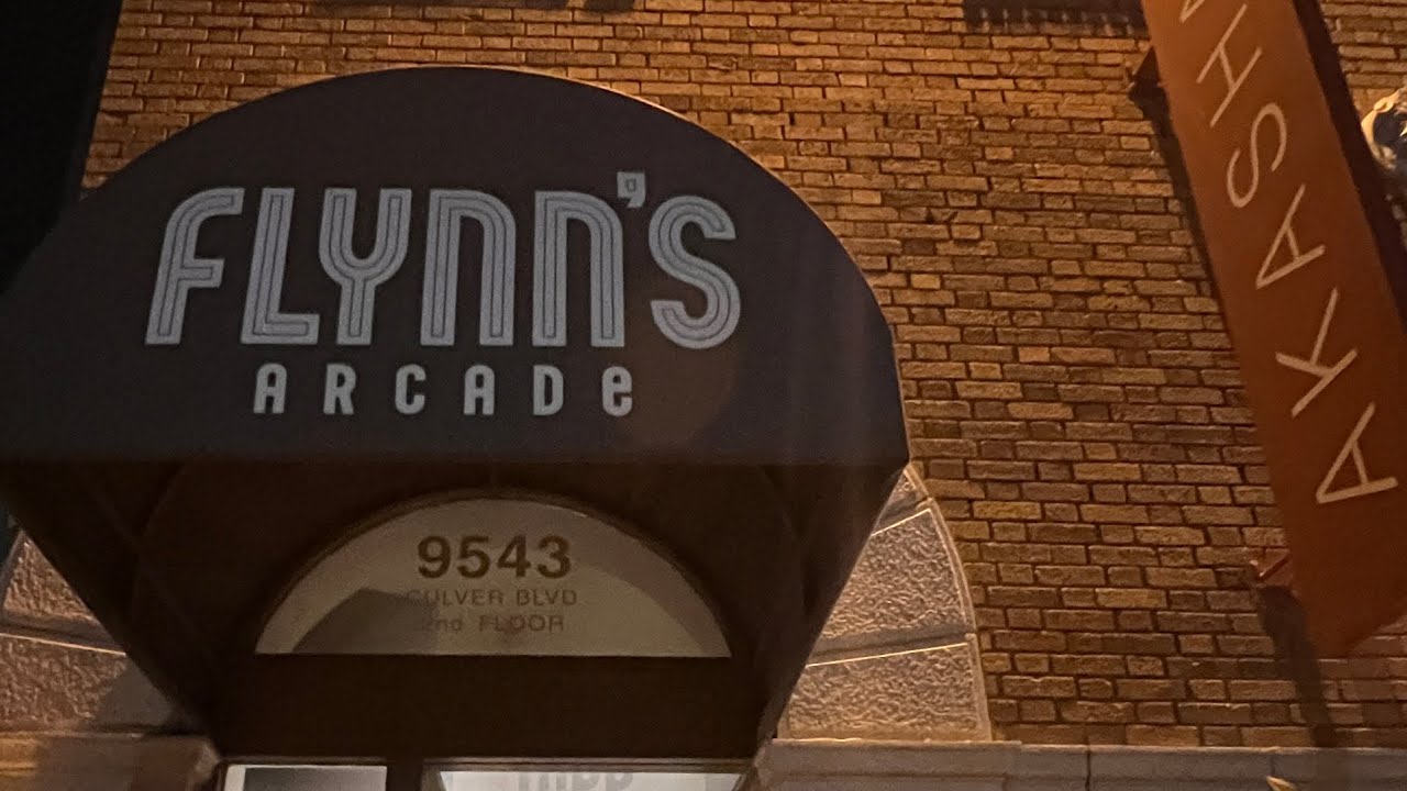 Visiting the real Flynn’s Arcade ! - YouTube