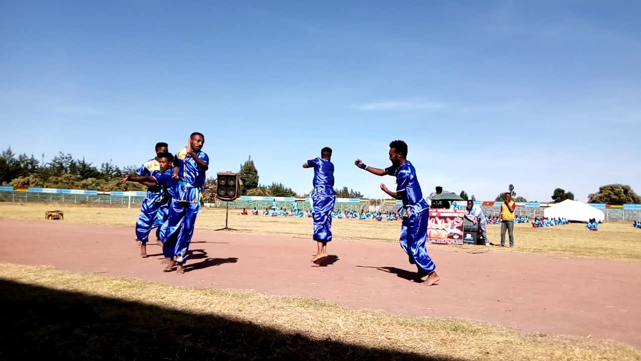 Agarsiisa wushu garee fire of dragon bale robe - YouTube