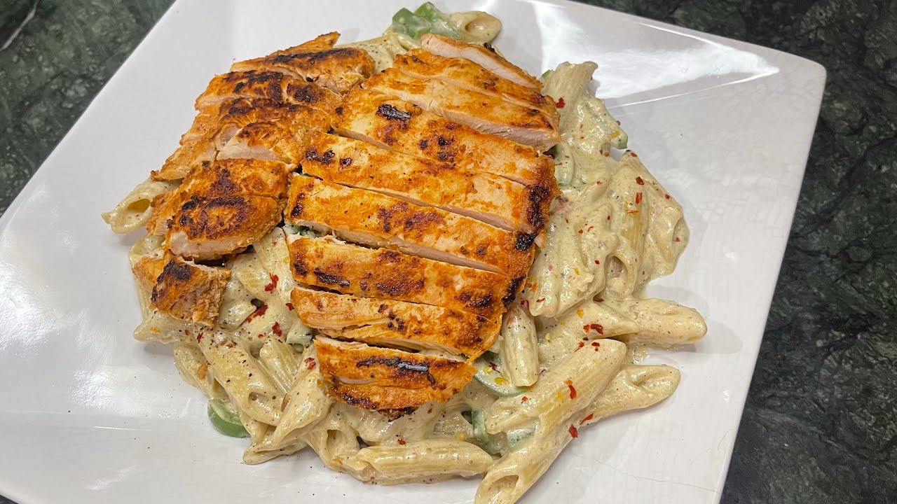 CHICKEN ALFREDO PASTA| Restaurant style Alfredo pasta| Recipe by zaika ...