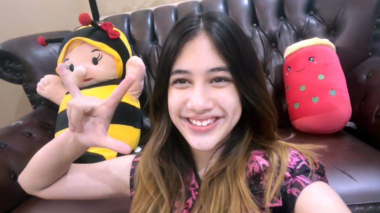 Live SHOWROOM Chelsea JKT48, 3 Juli 2023 20.37 WIB – PREVIEW - YouTube