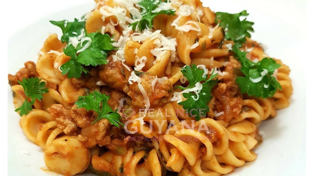 Ragu Chicken Pasta, step by step Recipe Video. - YouTube