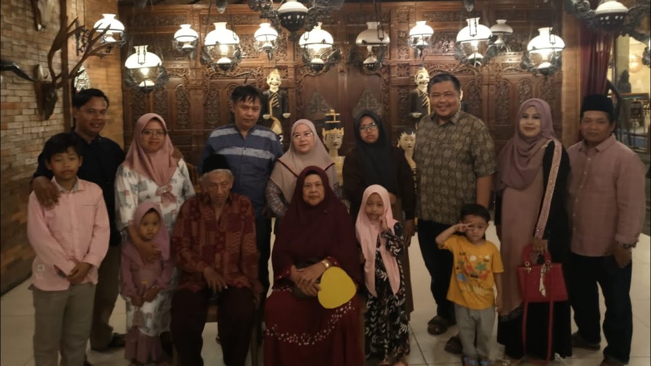 H. SUHADI'S FAMILY - YouTube