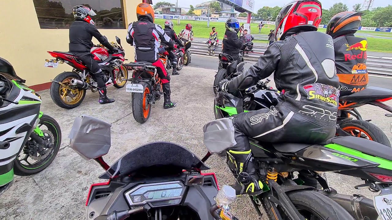 HONDA CBR150R | CARMONA RACING CIRCUIT PART 1 - YouTube