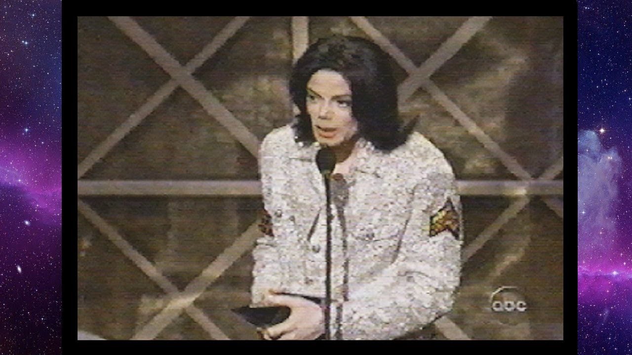 2002 MICHAEL JACKSON RECEIVES "ARTIST OF THE CENTURY" AWARD! 29TH ...
