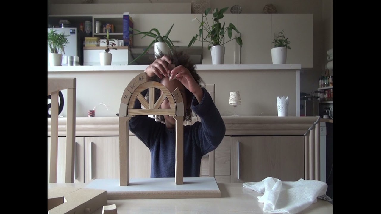 Construction d'un arc en plein cintre par professeur Isis - YouTube