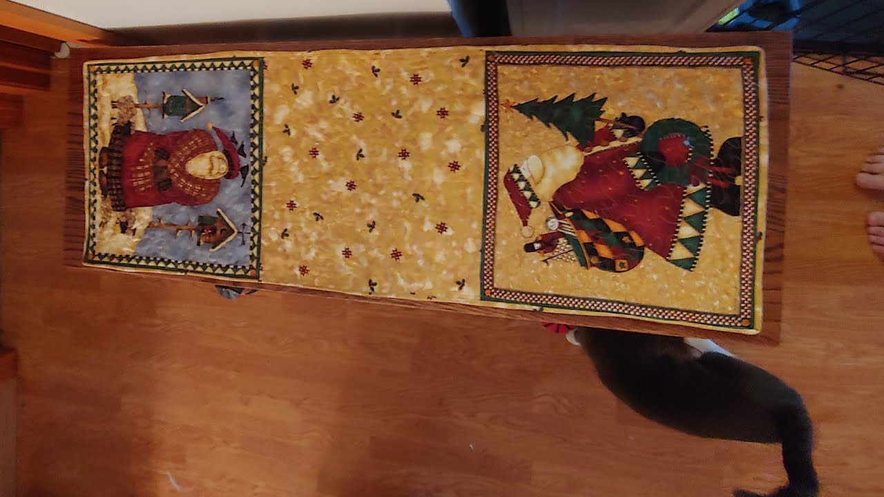 Super easy quick Christmas table runner using free motion quilting and ...