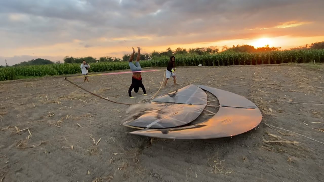 Bikin Layangan Besar Part 2 di tes terbang Sebelum Dibuat Lomba Big ...