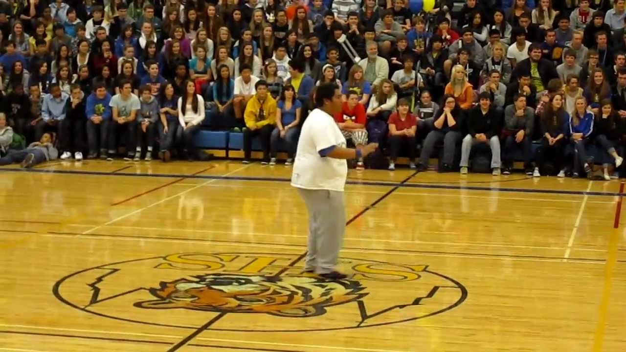 Stadium Pep Assembly Flash Mob Dance - YouTube
