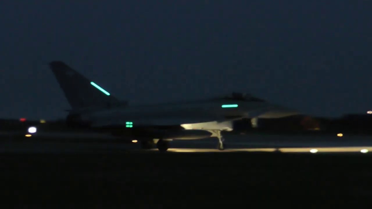 Night action Eurofighter Typhoon's RAF Coningsby - YouTube