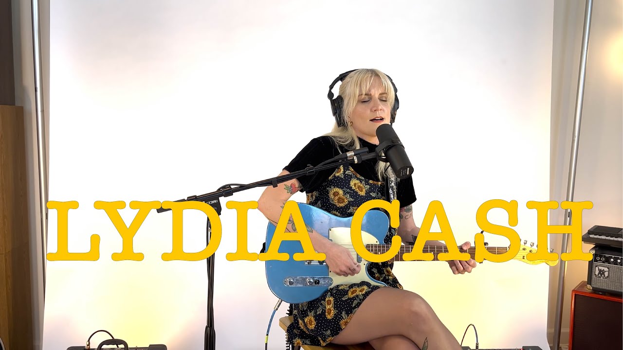LYDIA CASH - COME OVER | Live - Inside The Artist's Studio - YouTube