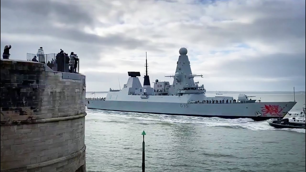 HMS Dragon welcomed home after Mediterranean and Black Sea deployment ...