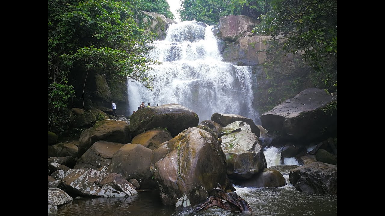 First Hike Post Lockdown to Gareg Waterfall (King Fall) - YouTube