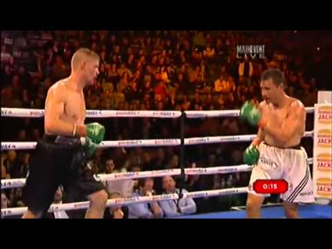 Pieter Cronje v Oscar Siale II (Australian FOTY 2012) 25 July 2012 Mt ...