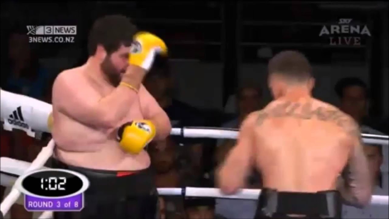 Sonny Bill Williams uses Chauncy Welliver as a punching bag - YouTube