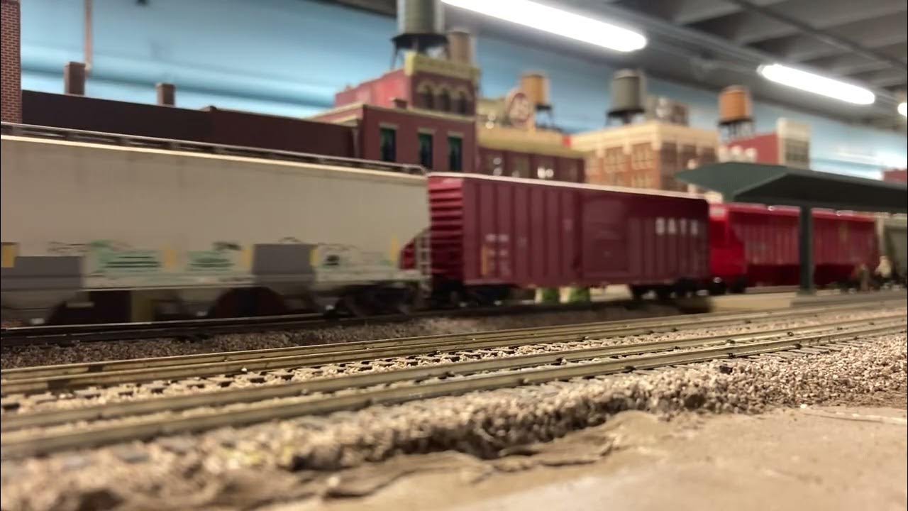 Custom ScaleTrains HLCX SD40-2 and SD40-3 with manifest train - YouTube