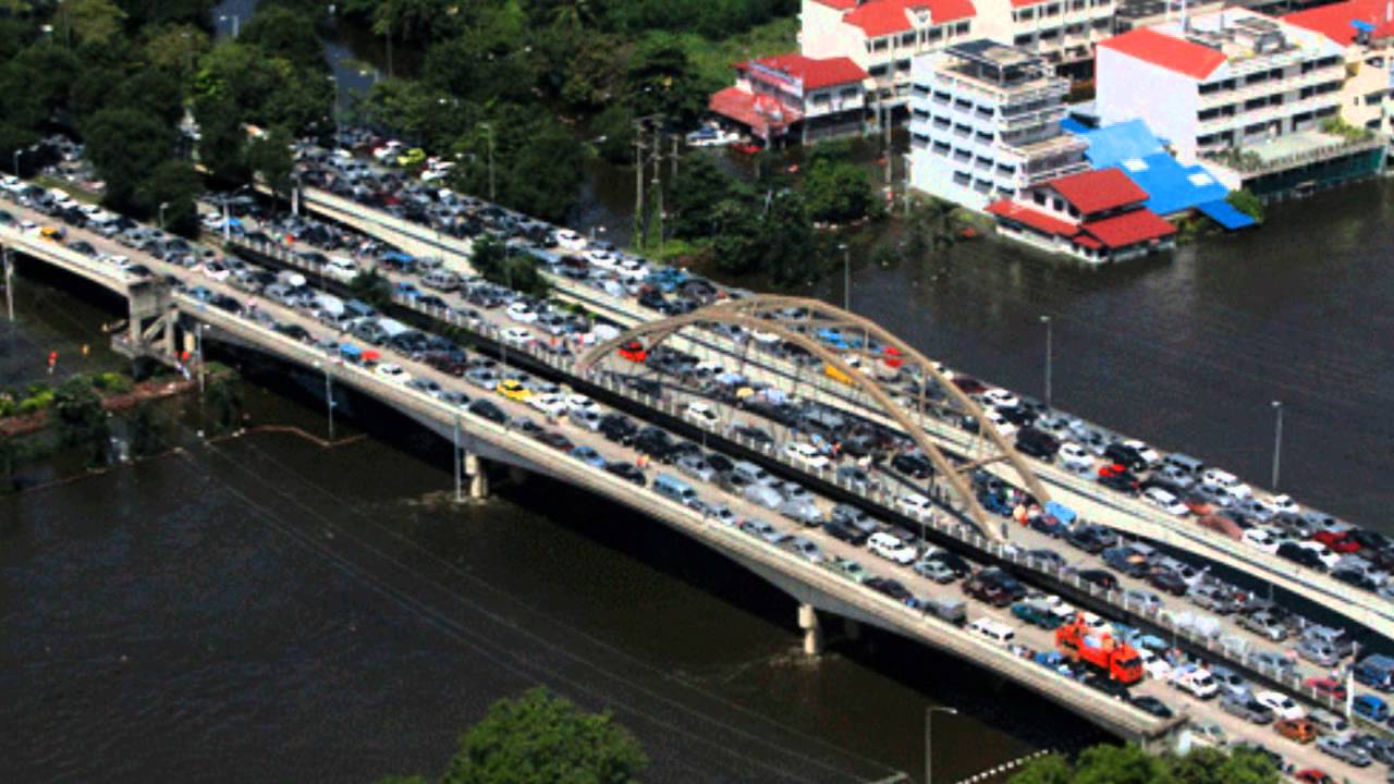 Fight As One! - Thailand Disaster 2011 - YouTube