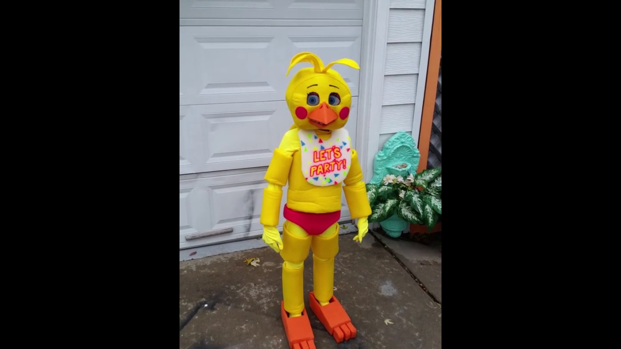 FNAF Toy Chica cosplay - YouTube
