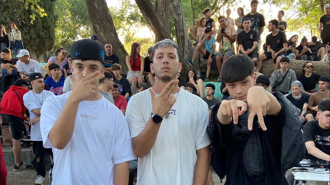 EXE vs GABI vs AXEL: 8vos - 1 vs 1 Knockout Freestyle. - YouTube