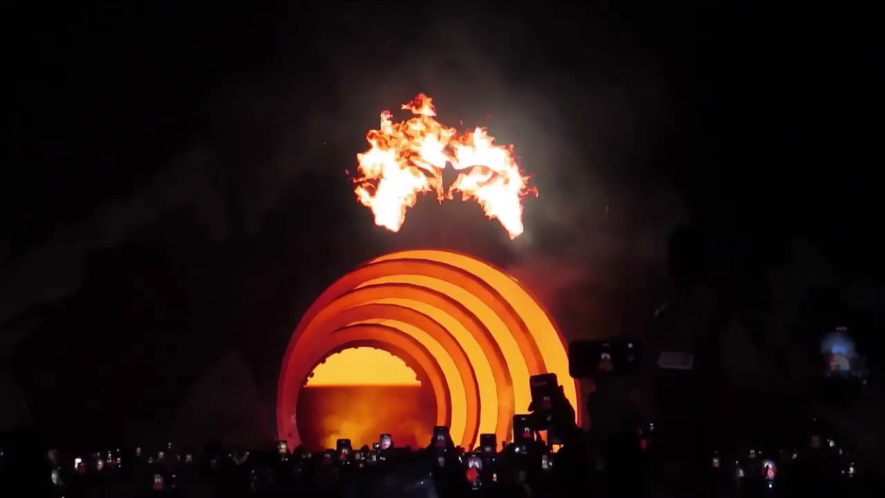 "Demonic" Concert of Travis Scott in the Astroworld - YouTube
