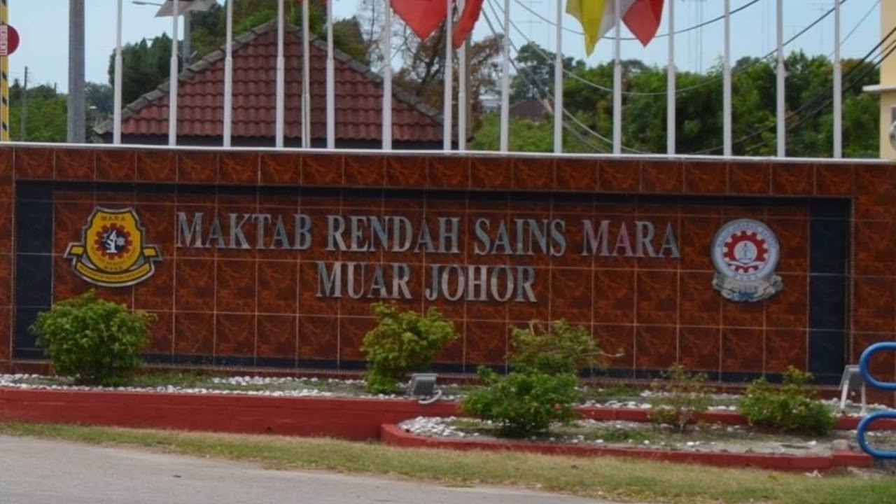 MRSM MUAR OFFICIAL Live Stream - YouTube