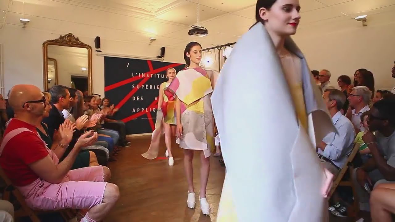 Évènement | Défilé des collections de diplôme | 2015 - YouTube