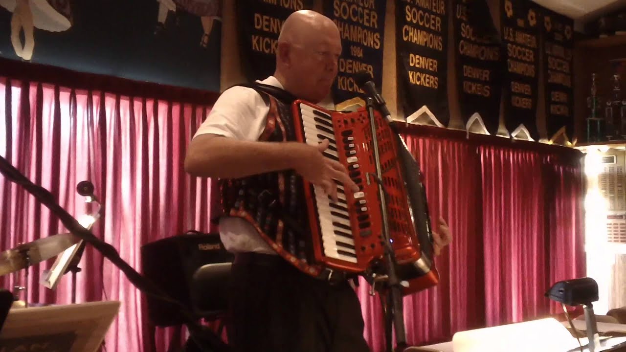Alan Polivka plays Beer Barrel polka in Golden, CO on Aug 3, 2014 - YouTube