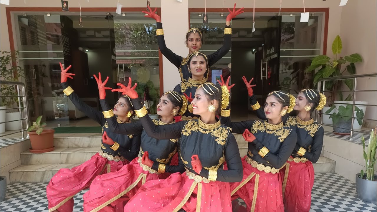 ARTS DAY | GROUP DANCE PERFORMANCE | AMALA COLLEGE OF NURSING - YouTube