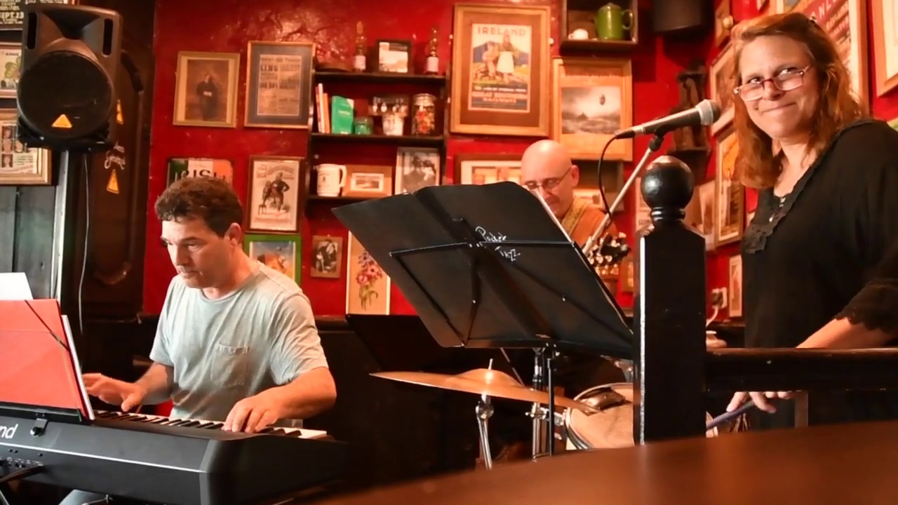 Bijohn à Paname J'attendrai - YouTube