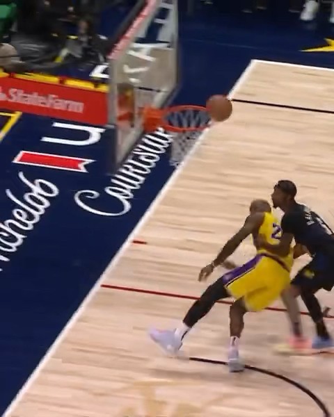Lebron James Circus Shot Vs Nuggets #shorts - YouTube