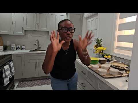 Come make breakfast pot pie with TALIA IN THE KITCHEN PART 1. - YouTube