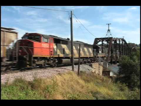 Dubuque railroad bridge - YouTube
