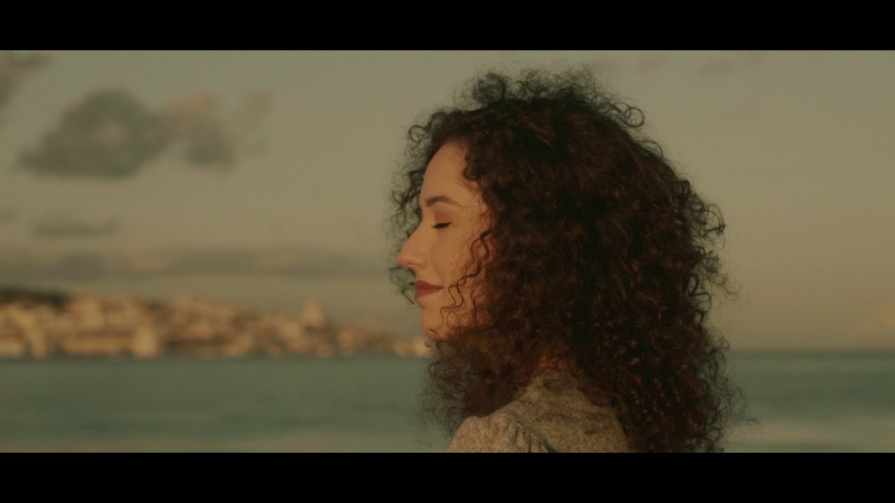 Joana Almeida - Vem Ver A Lua - YouTube