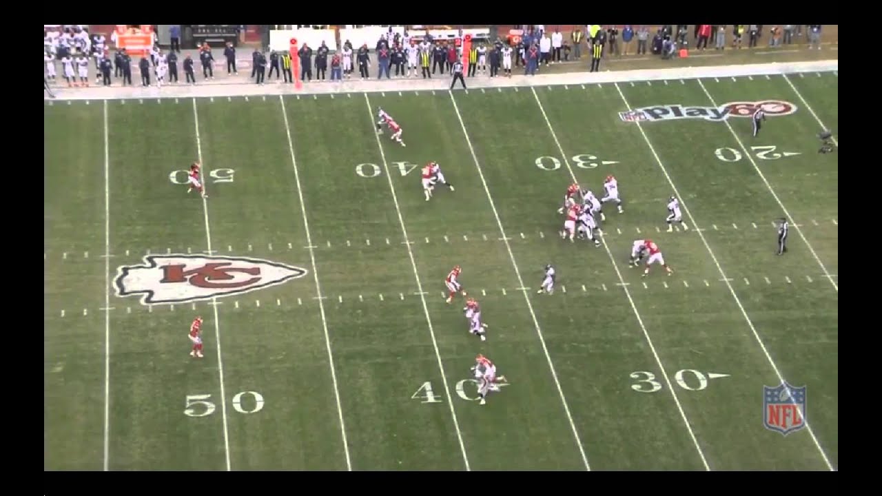 Eric Berry in pass coverage as nickel linebacker vs Denver Broncos ...