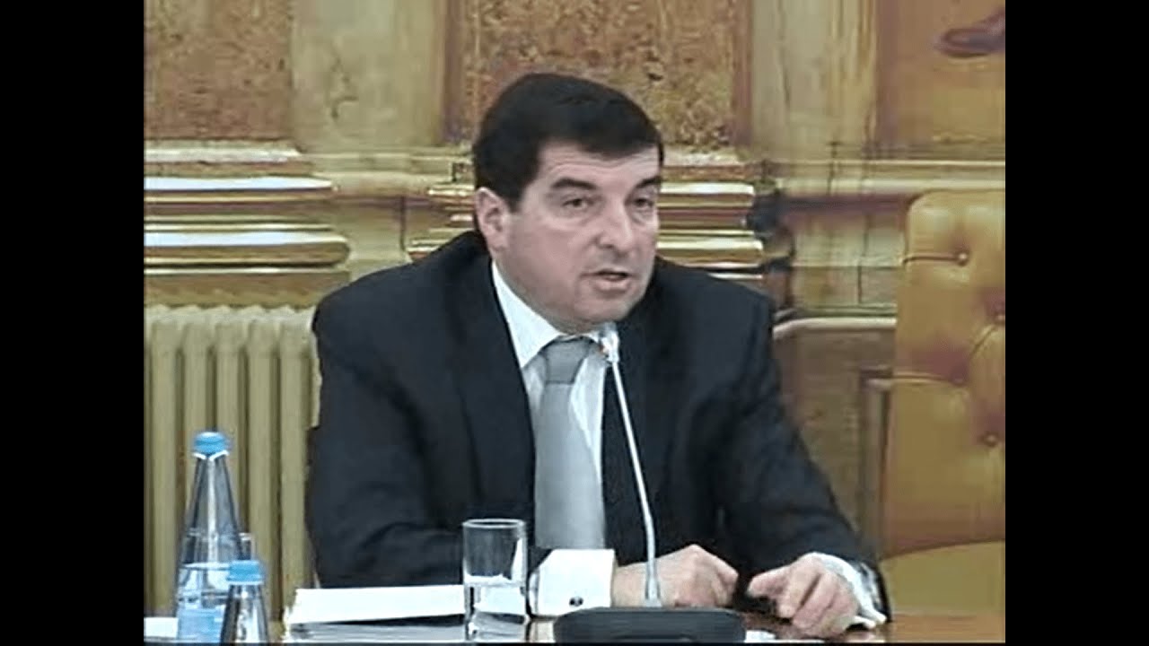 BES: Audição de Eduardo Stock da Cunha - YouTube