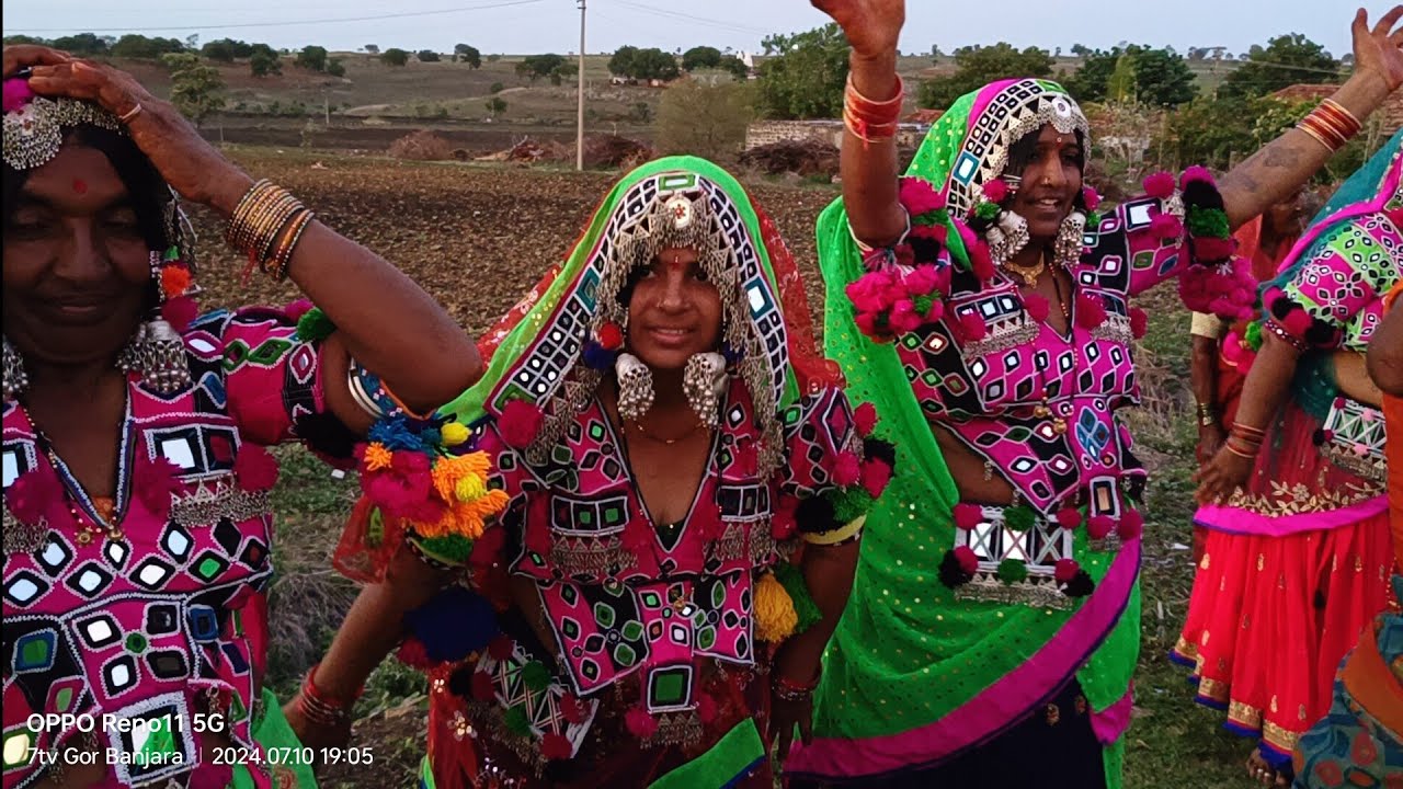 Banjara Dress Yadi Bai Log Group Dance Salkabai Degalwadi Deva Naik ...